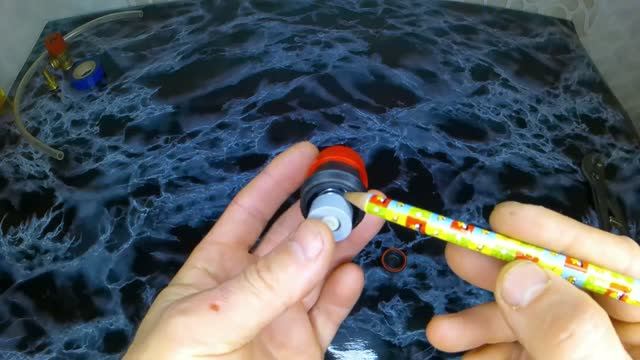 Клапан сброса избыточного давления воды в системе отопления. Сбросник. Взрывник.