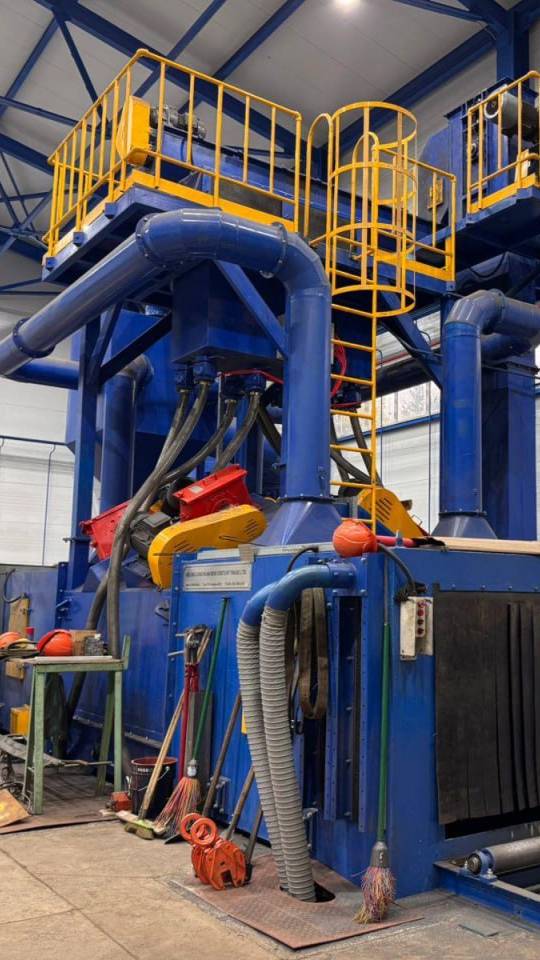 Дробемётная установка проходного типа Q1206-4