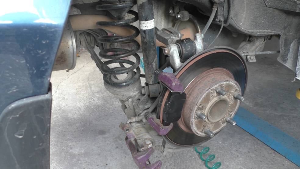 Замена задних тормозных колодок на Honda Civic 1,8 Хонда Цивик 2008