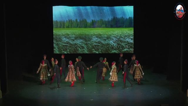 1. «Как за Доном за рекой» – Государственный академический ансамбль песни и пляски Донских казаков