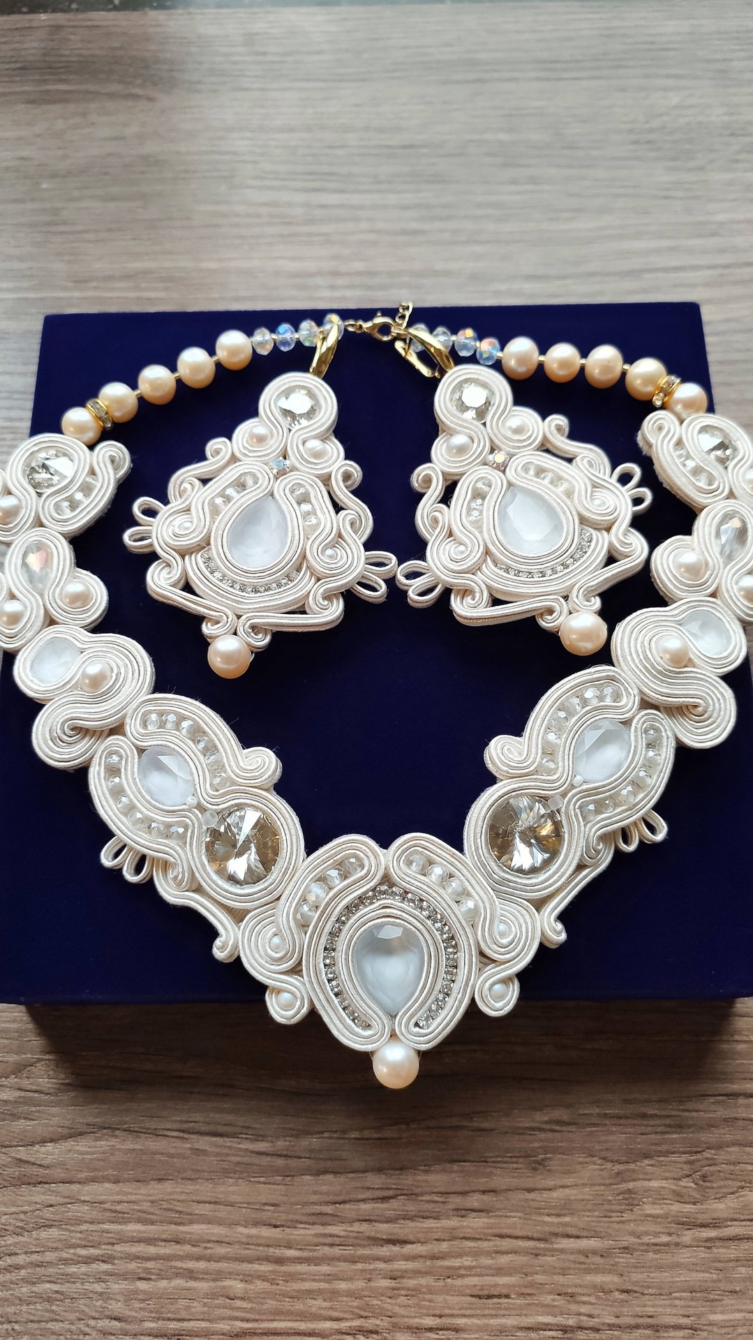 Свадебные украшения в сутажной технике