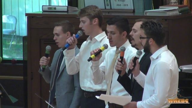 Клонится к ночи день труда..