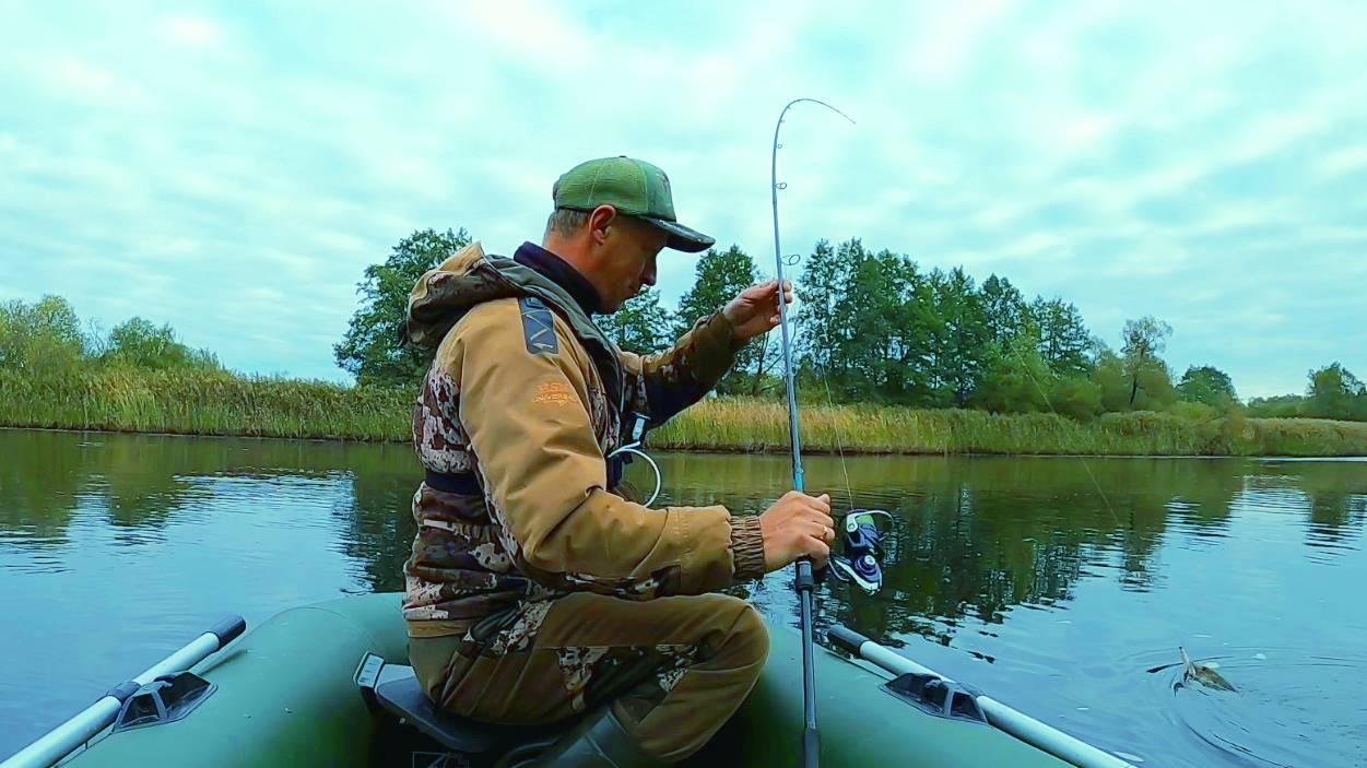 Вот как понять эту щуку? ТАК ЕМ ТАК НЕ ЕМ!!! Осенний спиннинг.