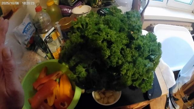 Последняя зелень лета.