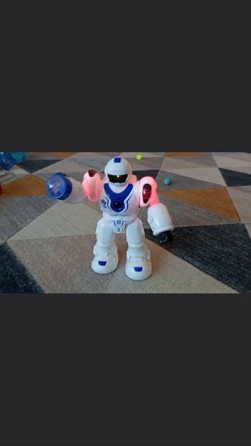 Робот проектор и самолёт