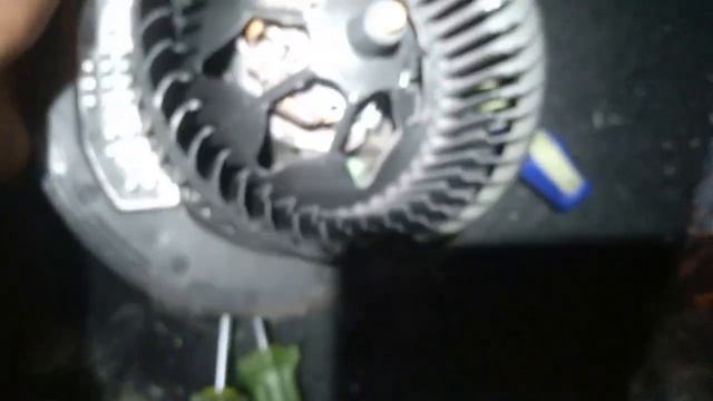 #066(2) замена приточного вентилятора салона v2.фильтра.снятие бардачка.skoda octavia А7