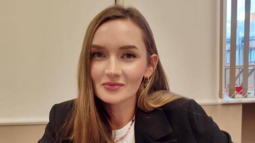 Манипуляции родителей ребенком.