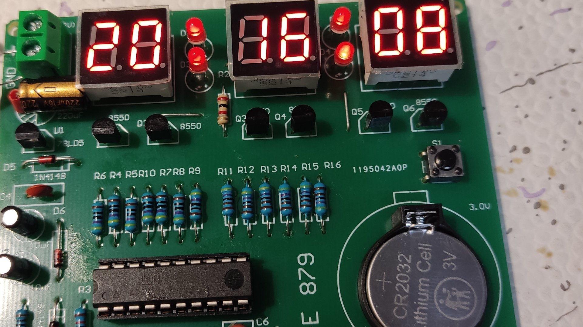 Часы что надо.