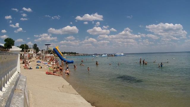 Хороший район для отдыха в Евпатории Последний день покупаем подарки Пляж в Евпатории