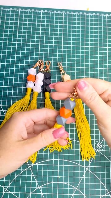 МК уже на канале #МК #урок #как #сделать #брелок #бусины