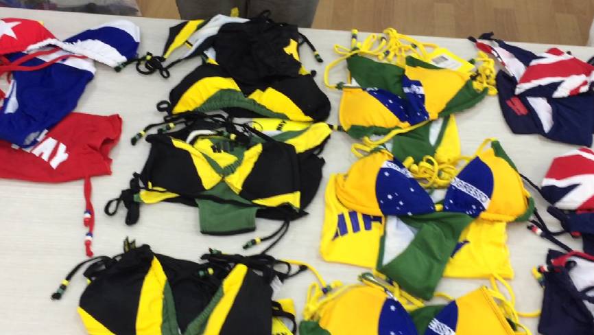 сти209. Купальники Страны Мира новые