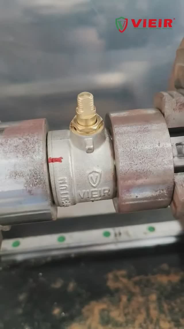 Тестирование шаровых кранов на скручивание