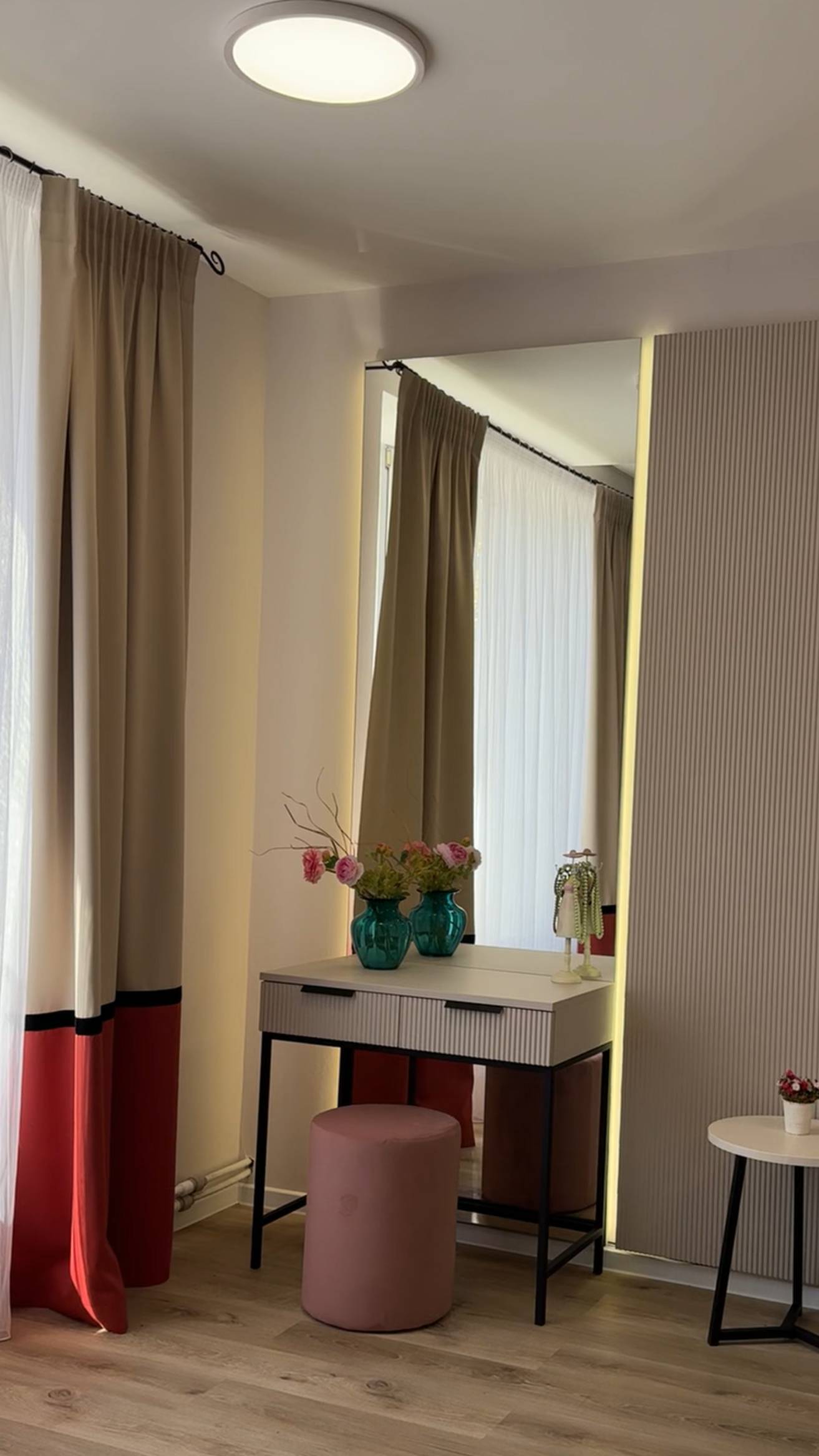 Спальня на заказ по индивидуальным размерам. Текстильное оформление. Мебельная фабрика в Крыму