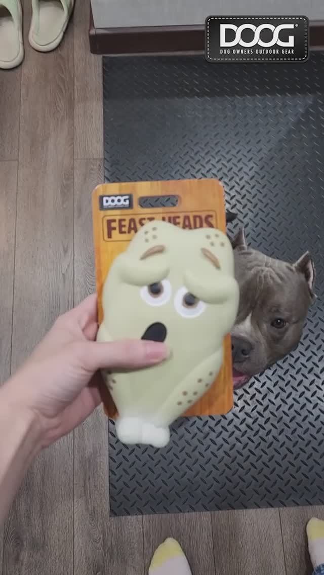 Резиновая игрушка для собак Doog "Застенчивая индейка",  с пищалкой