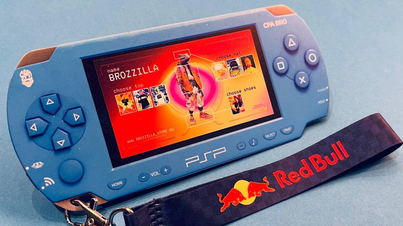 Подарочная карта в форме приставки Playstation Portable