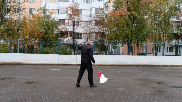 Упражнения с лопатой-полумесяцем (2)