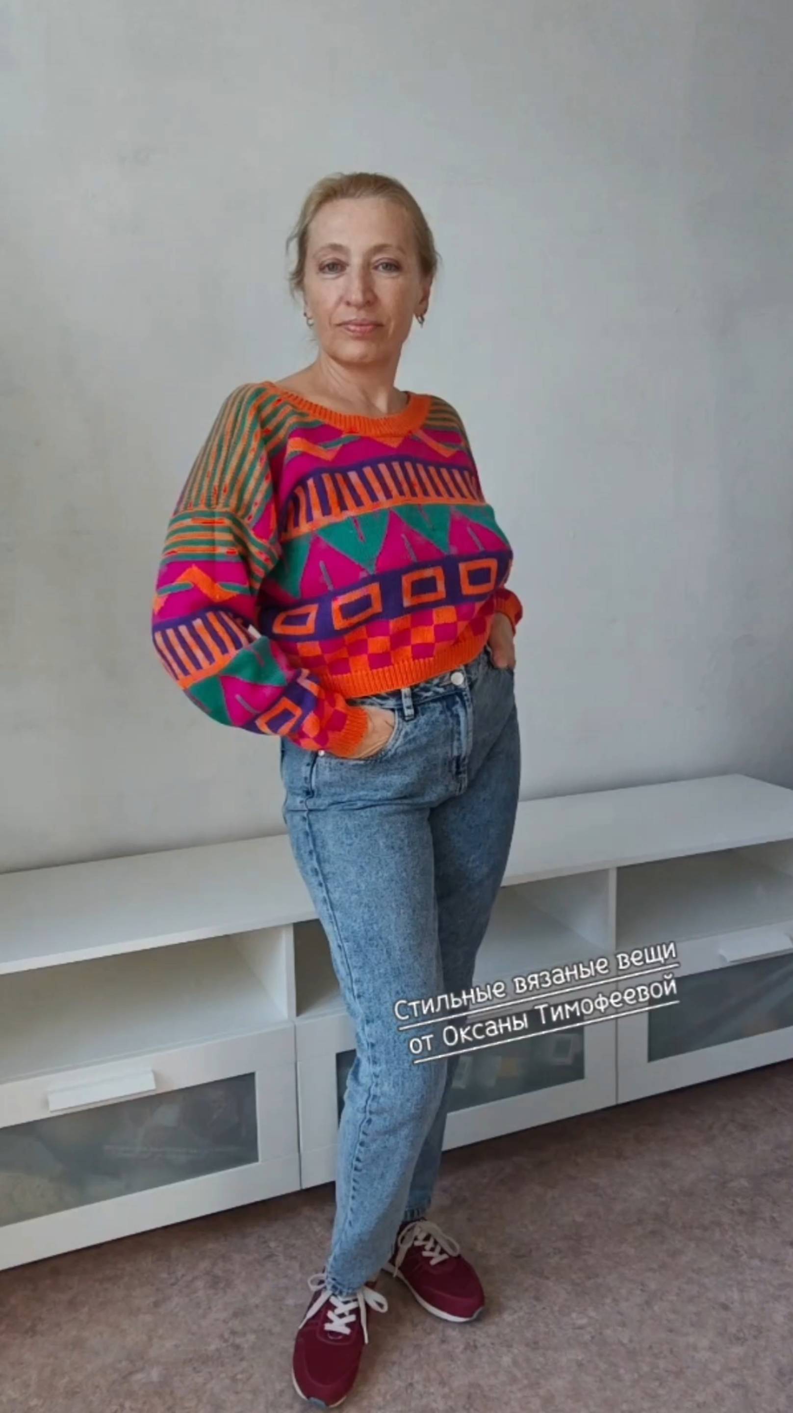 Лучше вязать, чем скучать и бесцельно на диване без дела лежать.