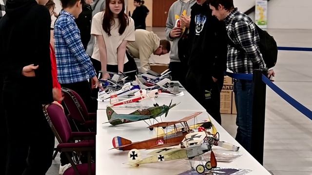 Авиамодельный фестиваль в Экспофоруме ждёт тебя. Авиамодельные соревнования по зальным моделям