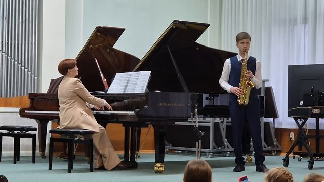 "Попробуем на пять" Пола Дезмонда в исп. Боброва Тимофея (саксофон).г. Лангепас, 09.10.2025г.