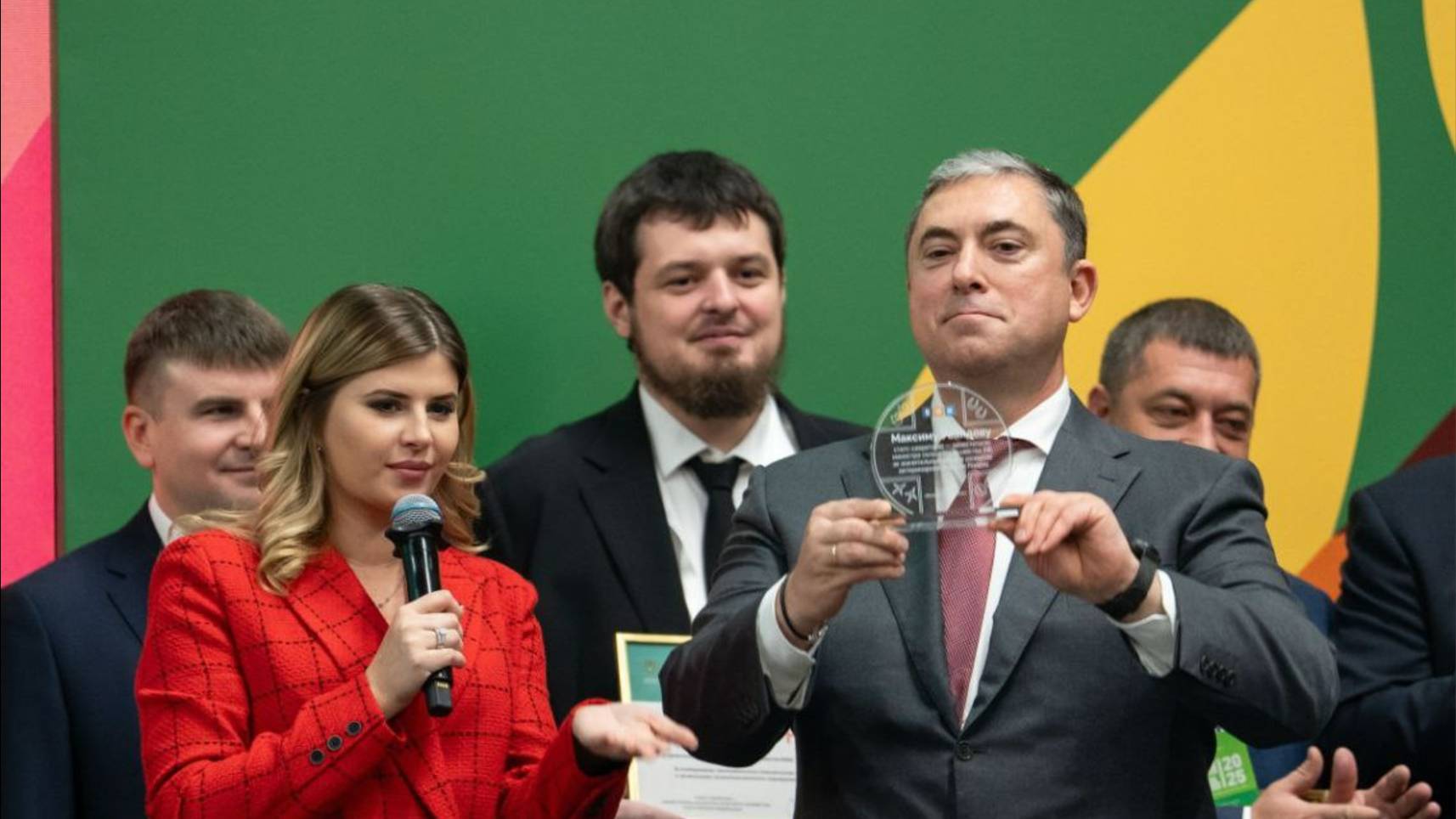 «ВиЖ» отметил вклад Максима Увайдова в развитие ветеринарной отрасли России