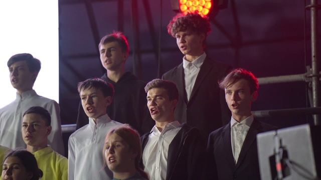 "Вечный огонь". Гала-концерт Фестиваля "Поют дети России" в 2025 году