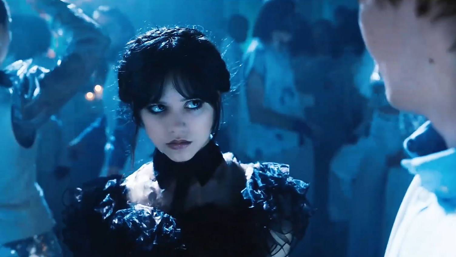 Тайлер и Уэнсдей - Снегопад