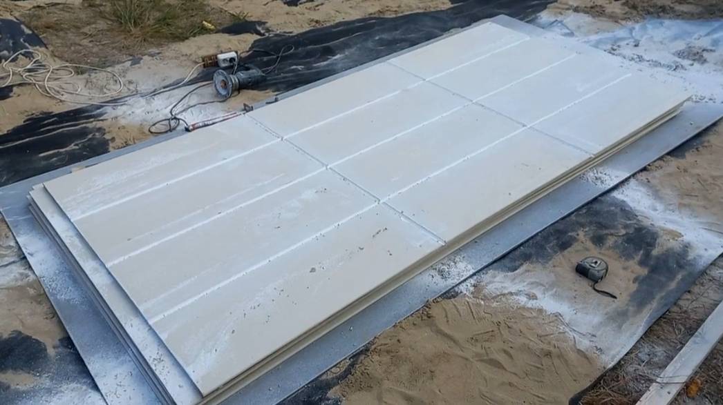 Фрезеровка гипсокартона. Готовлю стеновые панели, для ремонта бойлерной.