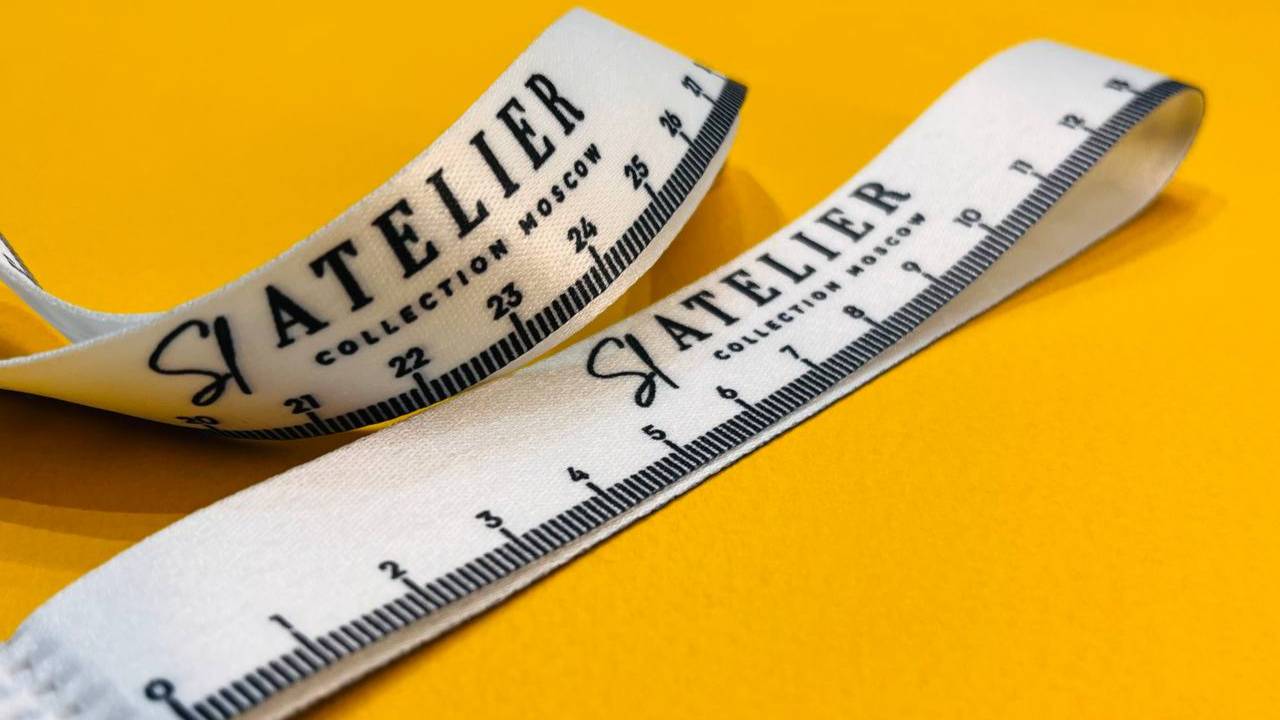 Ремувка в виде швейного сантиметра: креативный подарок от ателье