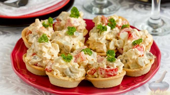 Порционно лакомничаем. ТАРТАЛЕТКИ С ПТИЦЕЙ И ГРИБАМИ