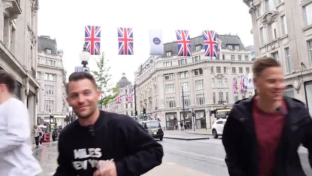 English File 5th Intermediate 3A Listening Race to the Airport Part 1