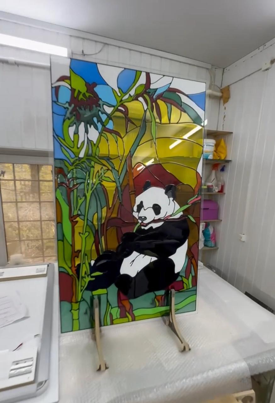 Витраж панда
