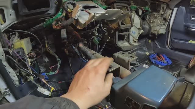 Радиатор. Замена радиатора печки мазда 626.