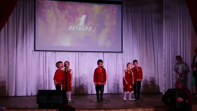 Детский вокальный ансамбль «Младёшки» – «Бабушка»