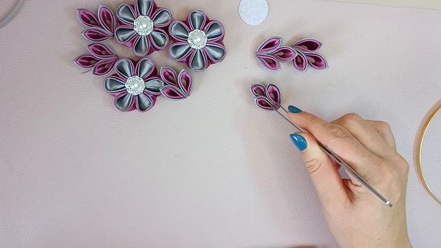 Ободок из атласной ленты 5 см .