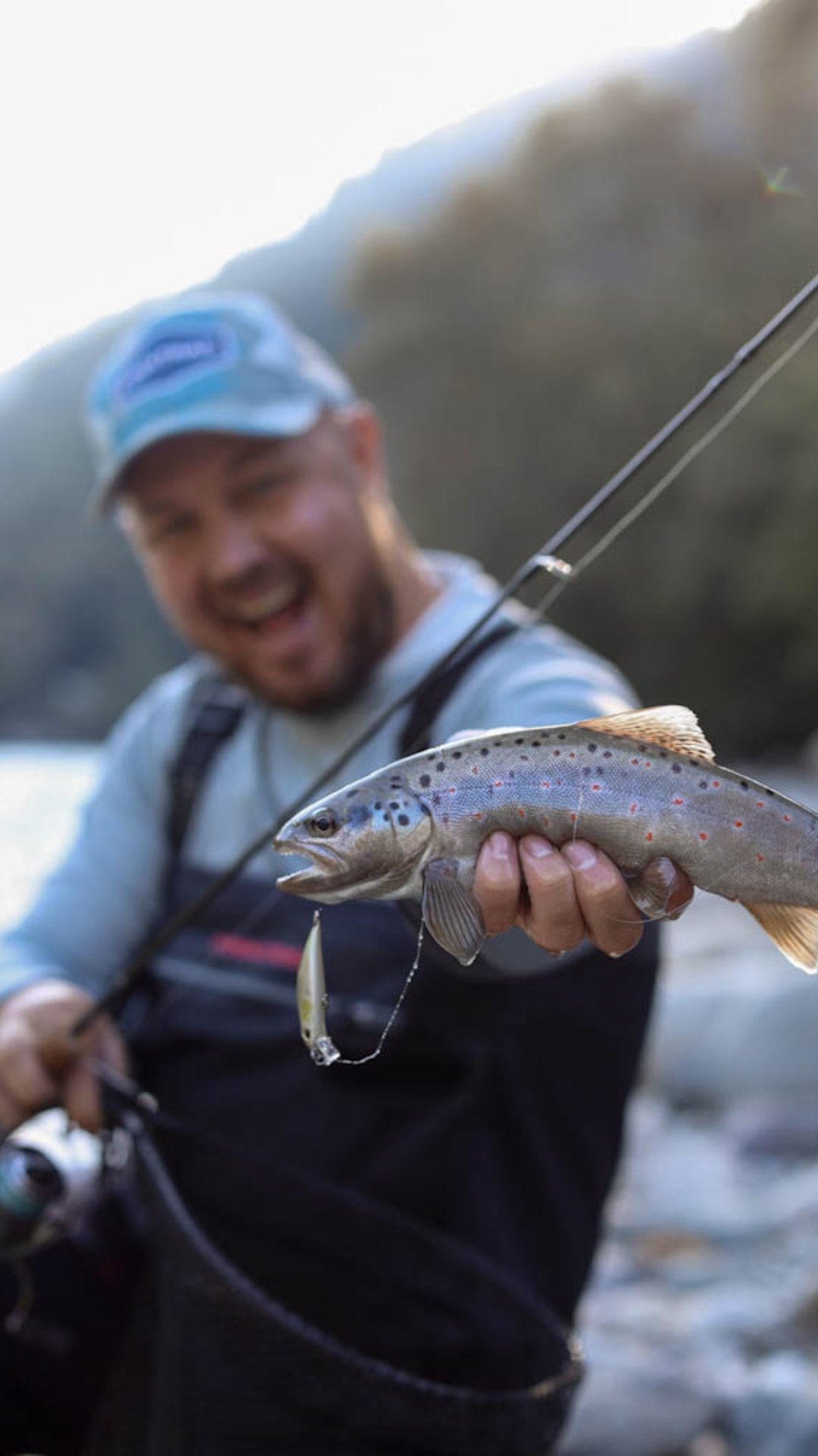 Хорошая форелька! Рыбалка на горной реке.