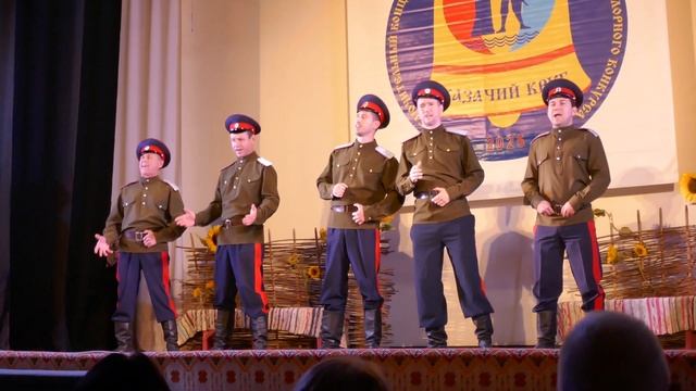 Муниципальный ансамбль песни и пляски "Донское сияние" Шолоховский район