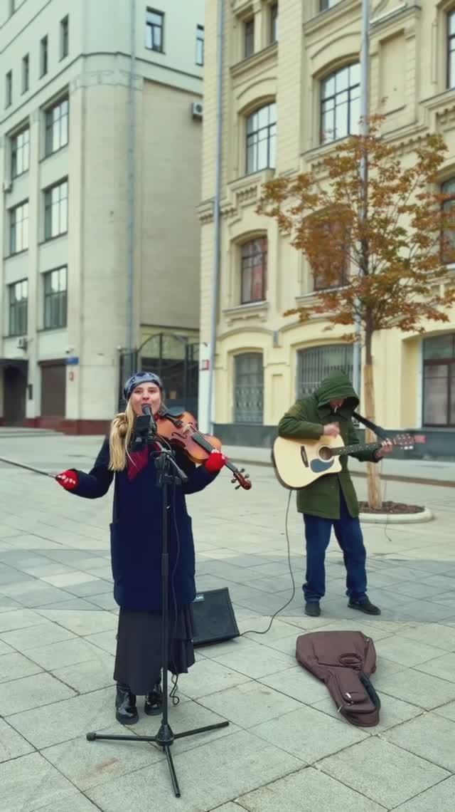 "Дрогнула струна, видно, Сатана расставляет вновь свои силки!"  песня  Алина Герц "Ода Ангелу!"