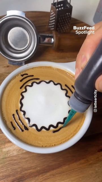 Рисуем на кофейной пене. 6