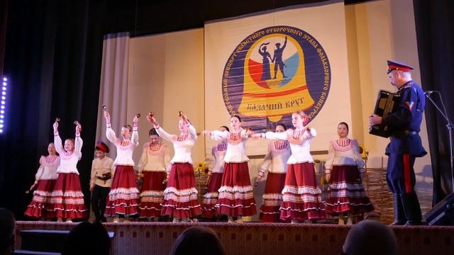 Образцовый коллектив, фольклорный ансамбль "Жаворонок" ДК "Молодежный", г. Аксай