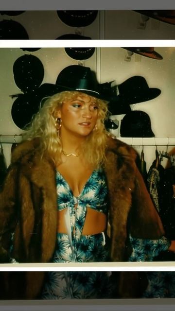 Я ОДНА ТАКАЯ