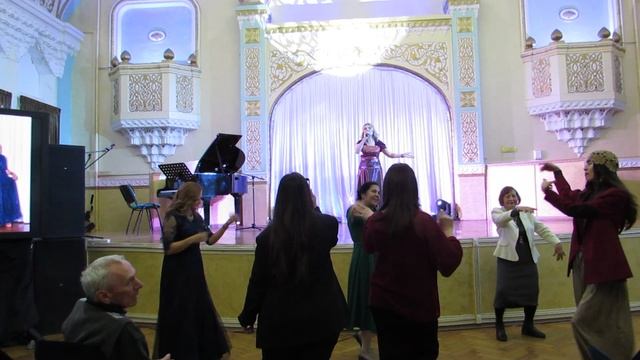 15. Зарема Нафеева. Песня на крымско-татарском языке.