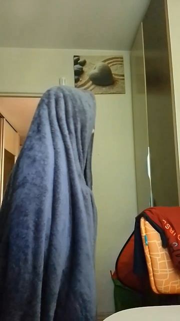 чихнул разочек...