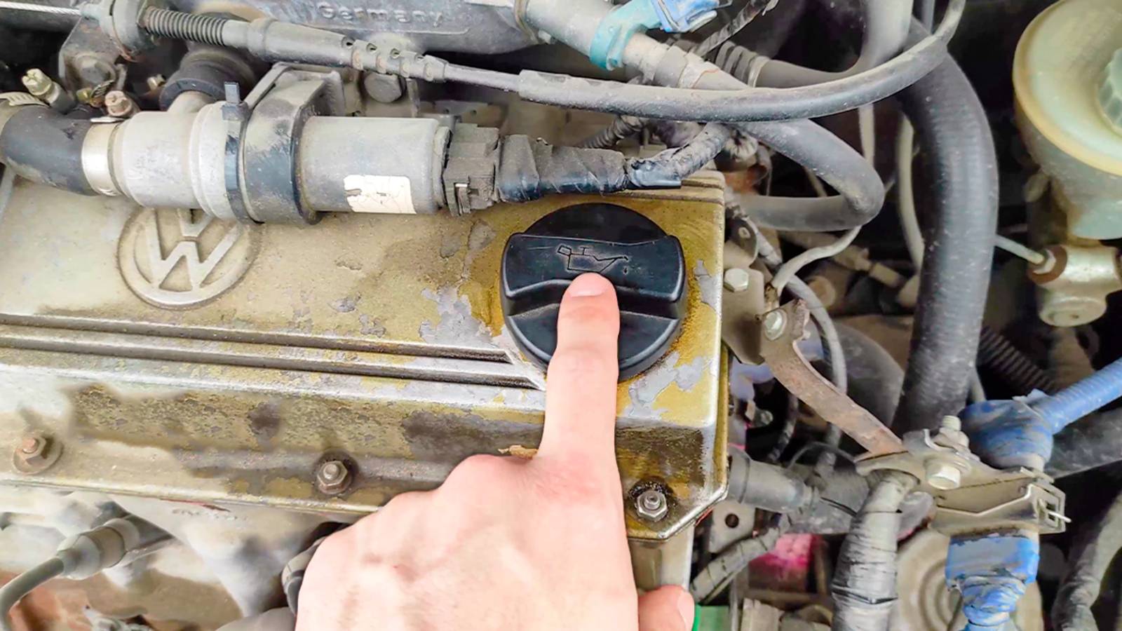 Масло из под крышки? Заменил прокладку — теперь чистота! | Golf 3