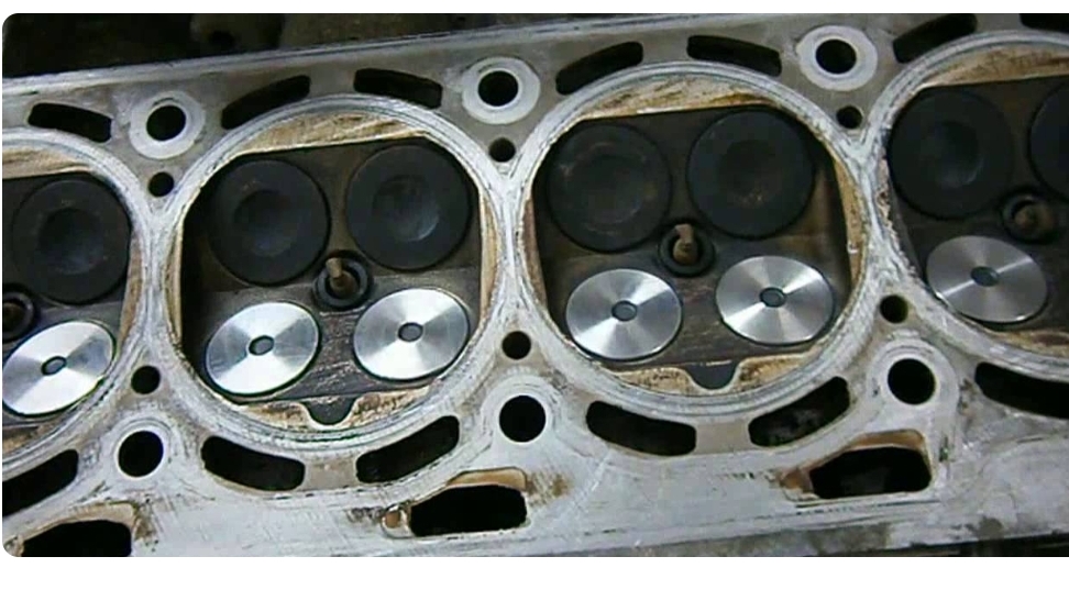 VW GOLF 4 (AXP 1.4) - Замена клапанов и ремня ГРМ.