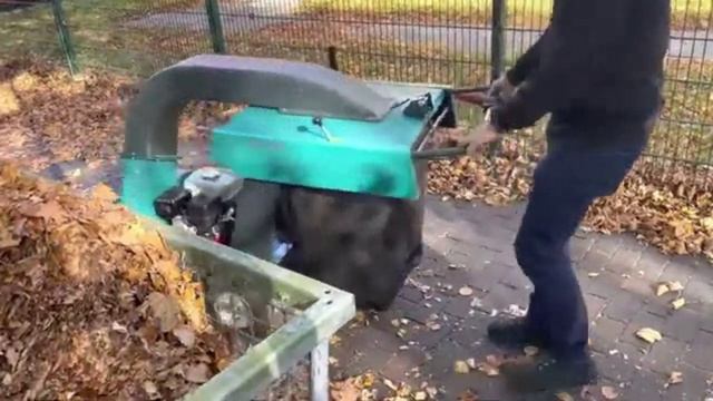 Парковый пылесос Remarc LS XP 5.0 - снятие мусоросборника