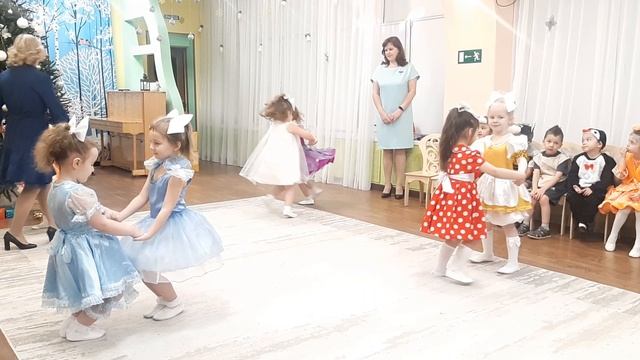 Танец КУКОЛ группа Радуга