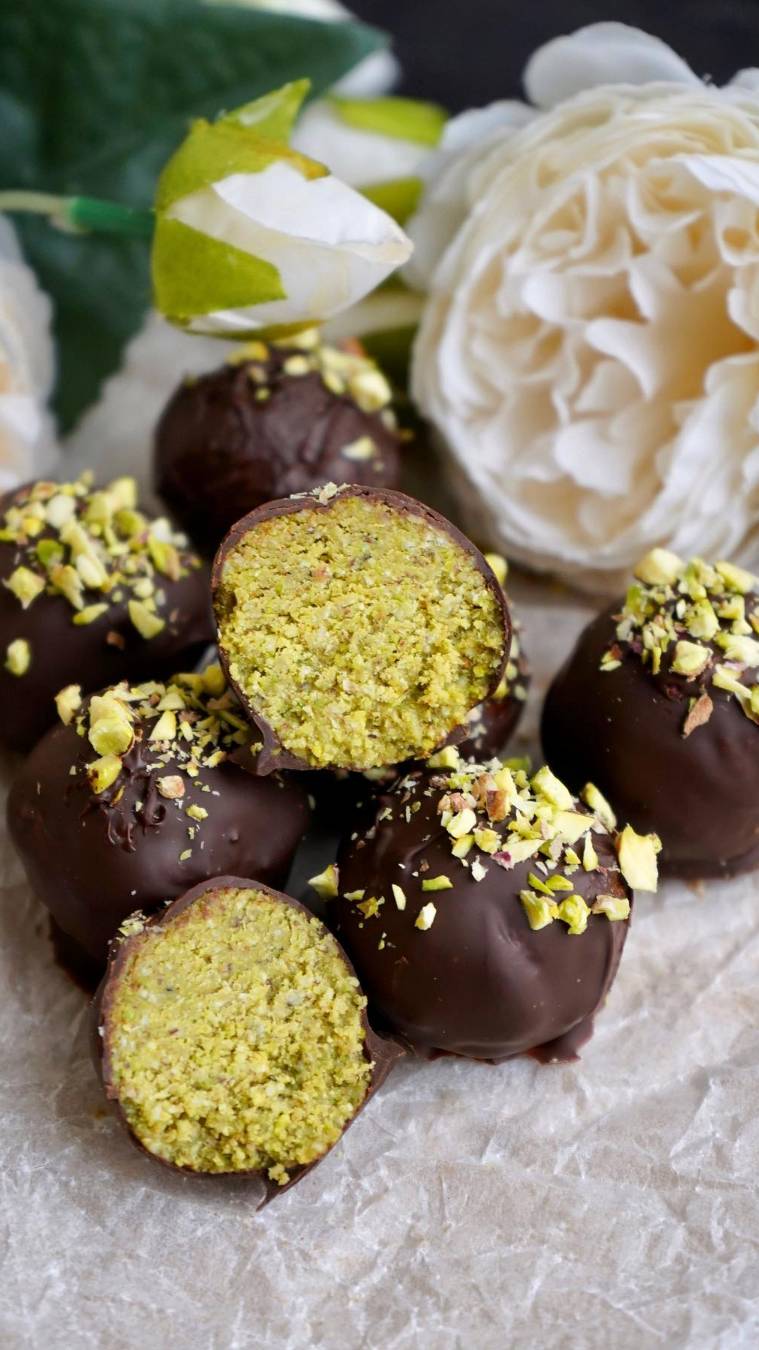 Дубайские конфеты. ФИСТАШКОВЫЕ КОНФЕТЫ ПП. Делаются быстро и просто. Хранить лучше в морозилке