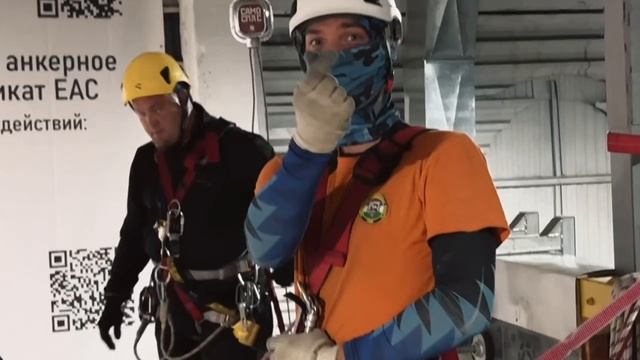 Выход с крыши здания