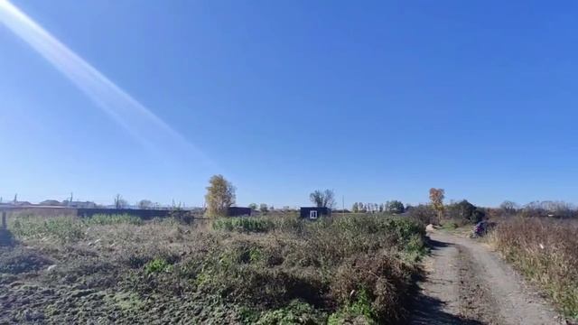 В продаже участок площадью 10 соток с ровным рельефом