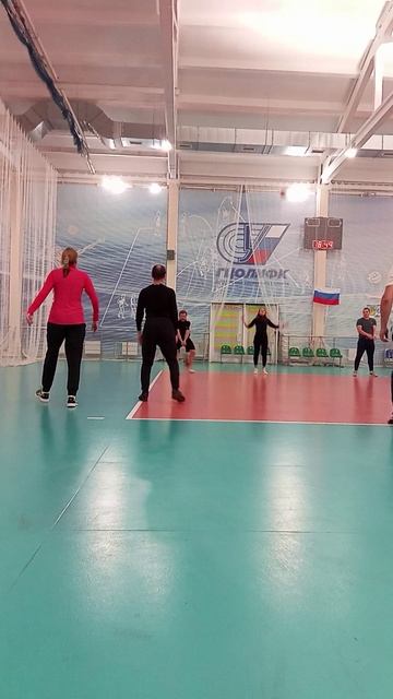 Прием  мяча в баскетоле